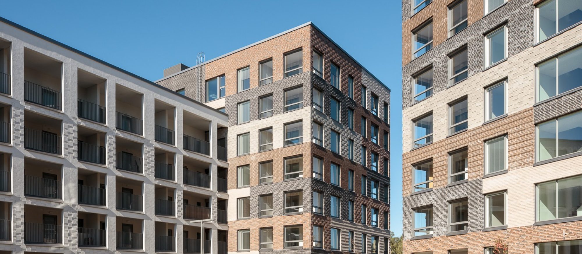 A colourful dance of bricks