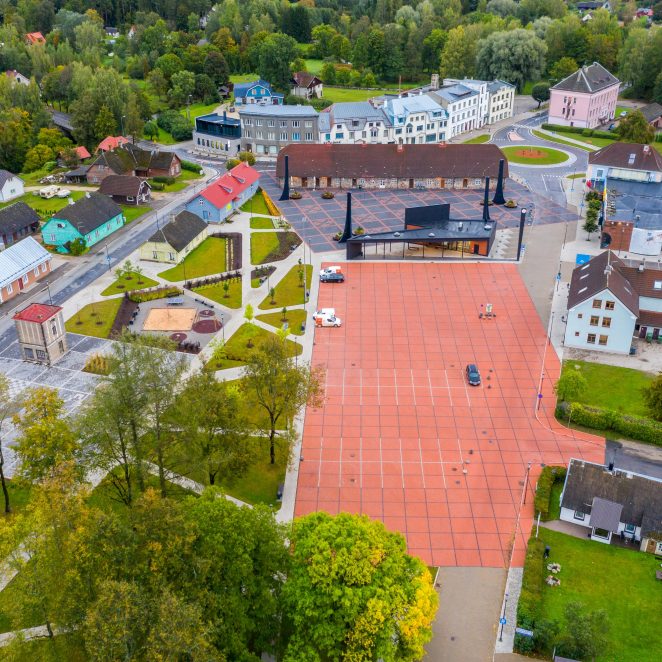 How a tar field became a jewel