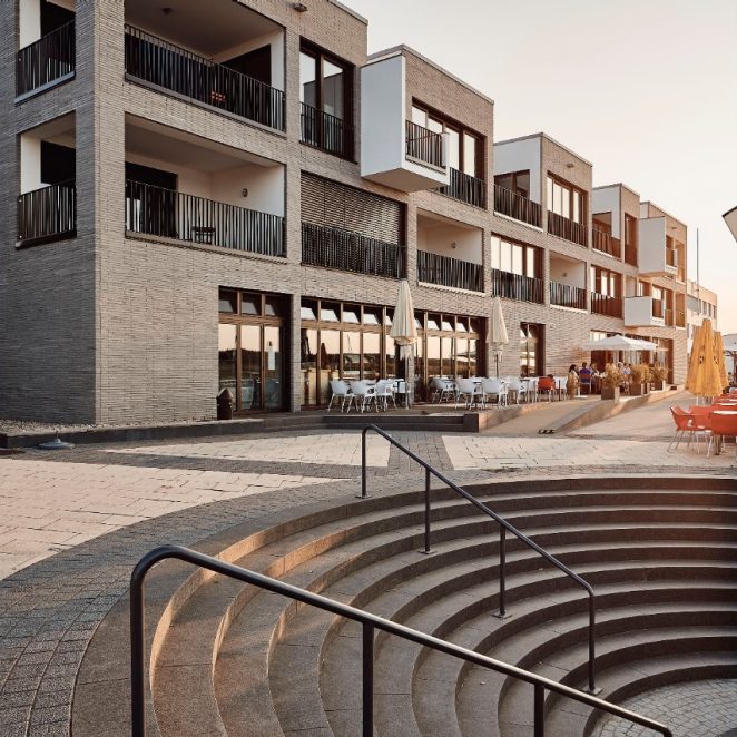 Vibrant, large-scale brick structure