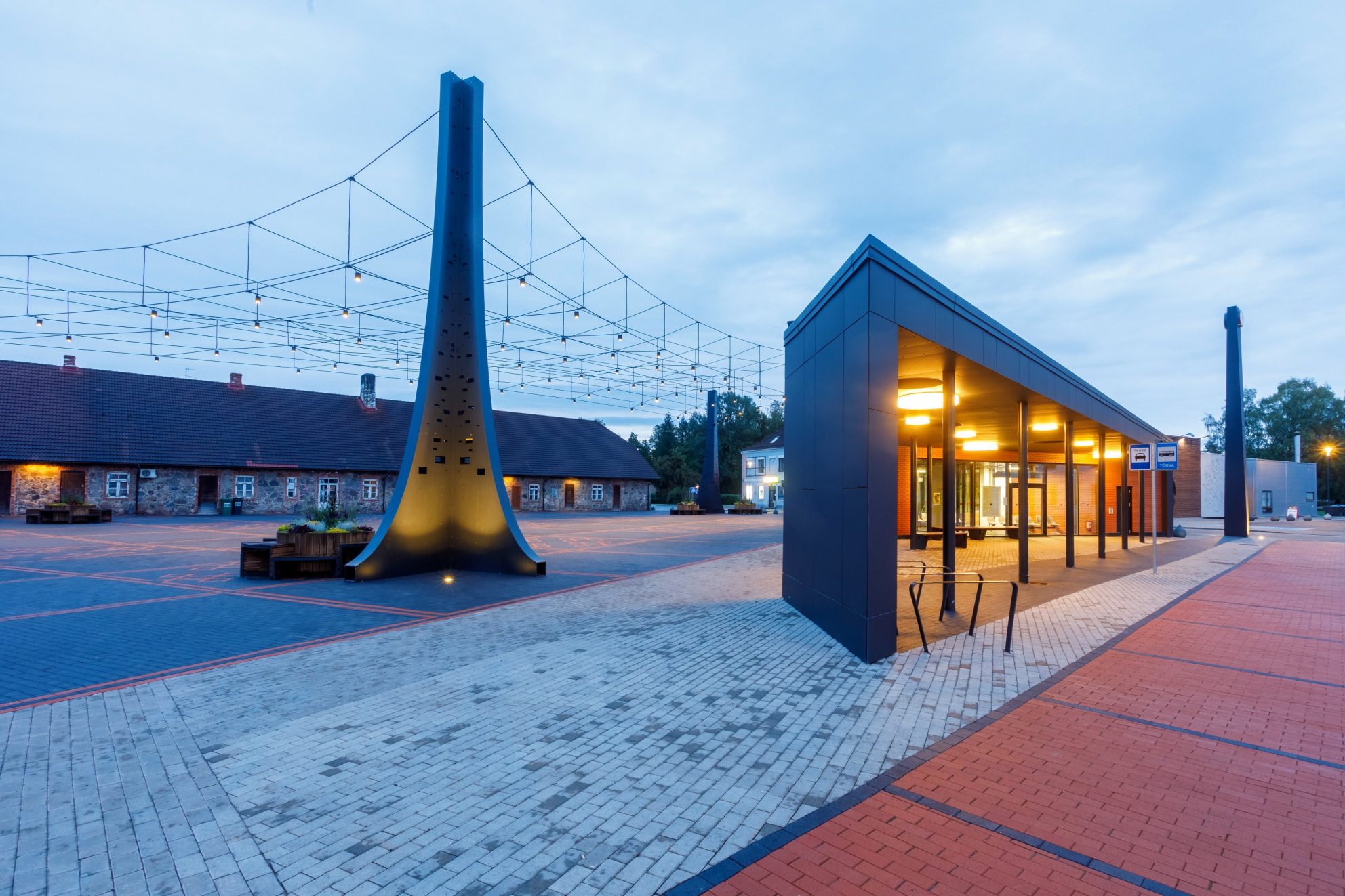 How a tar field became a jewel