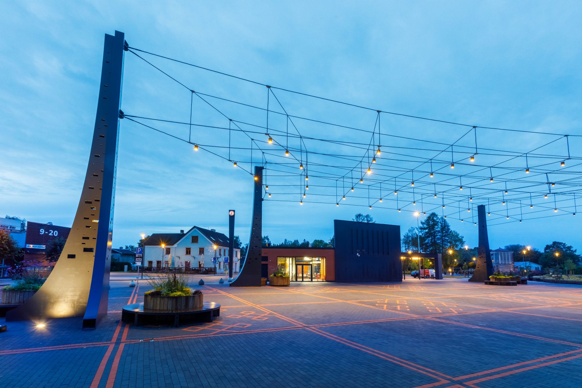 How a tar field became a jewel