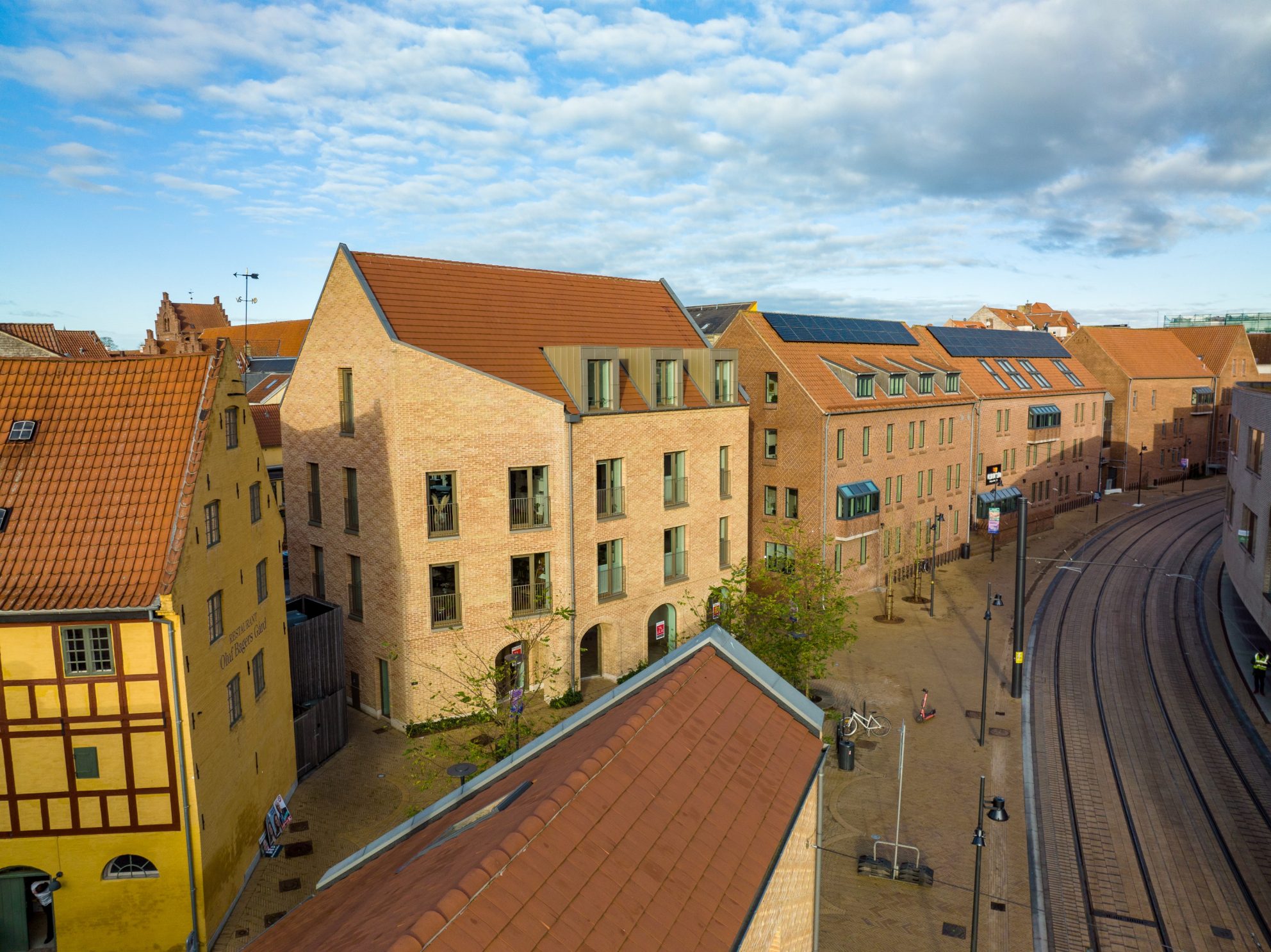 Striking roof profile
