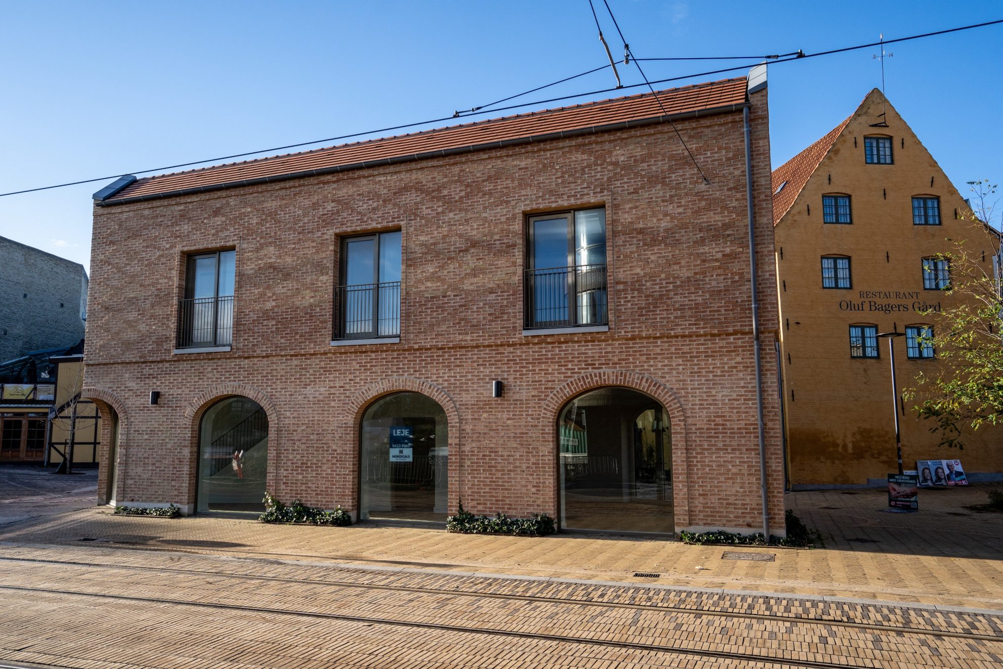 Striking roof profile